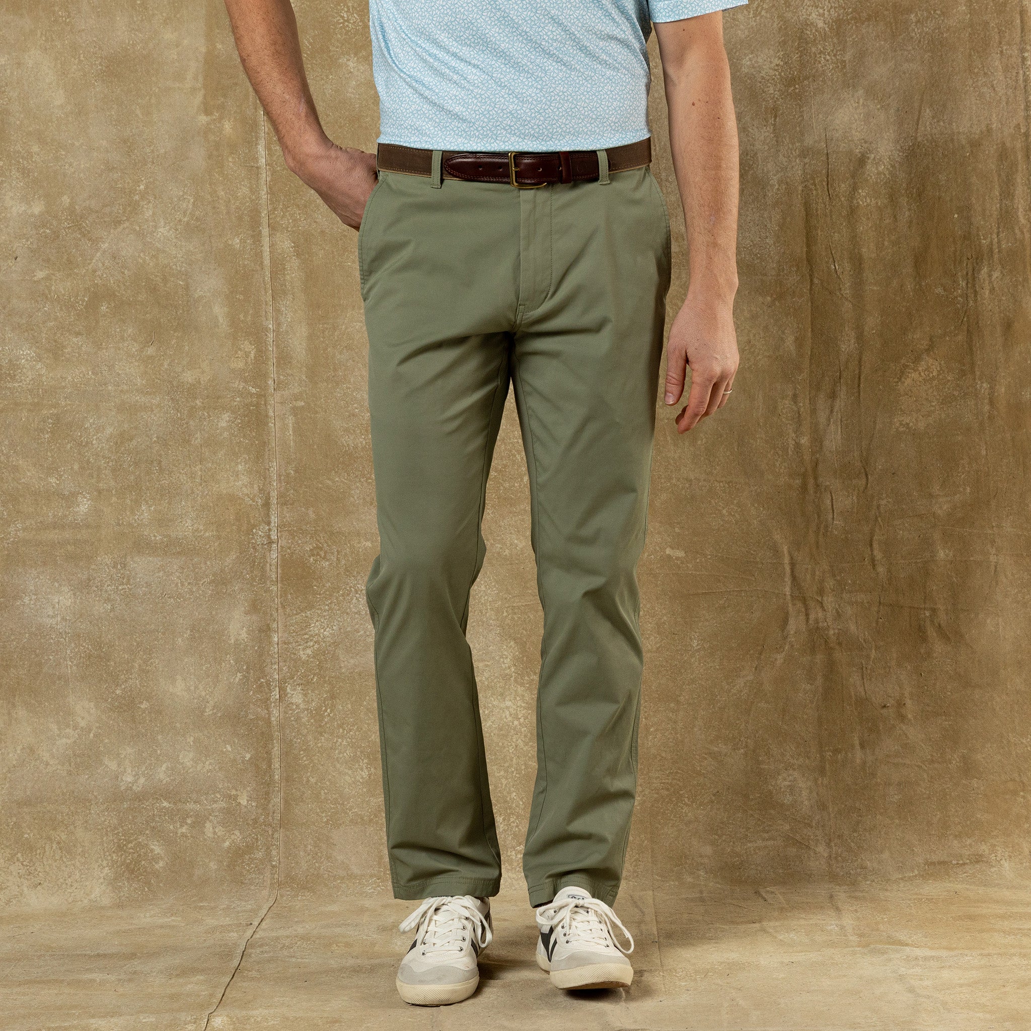 Harbor Performance Chino - Oil Green